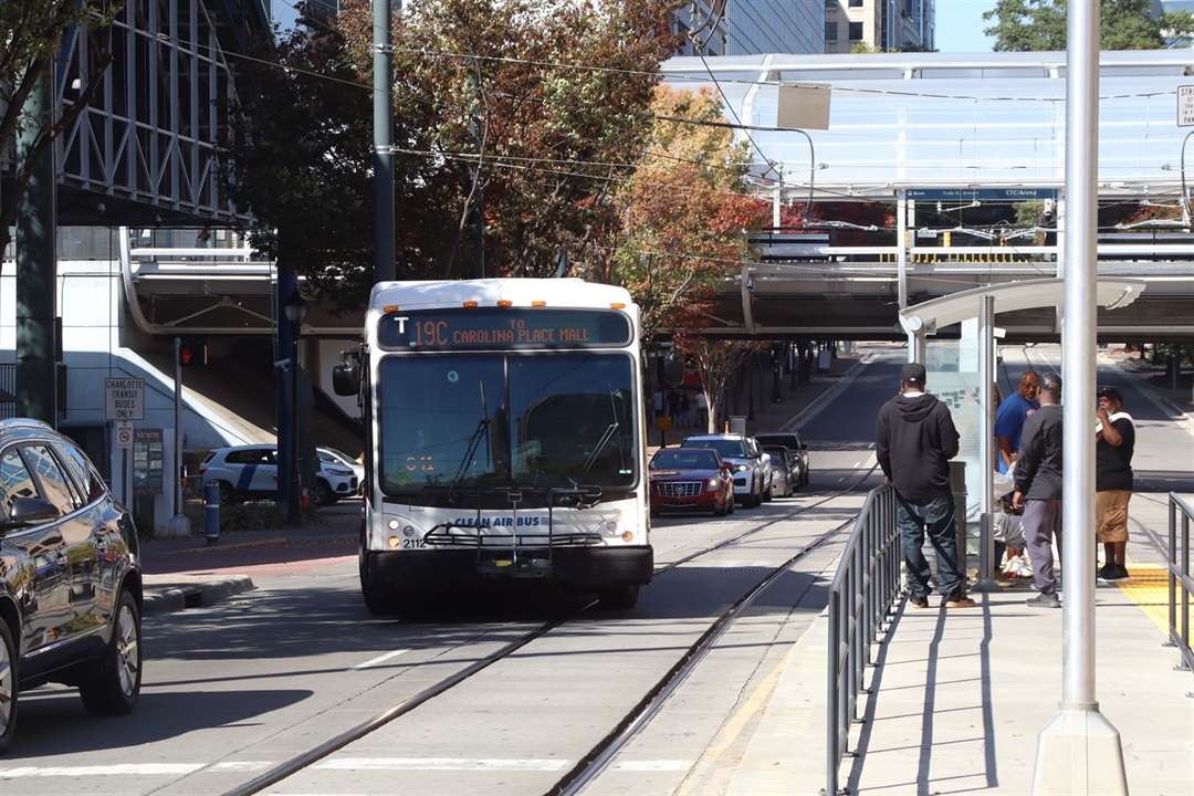 Blue Line Service Update: Concert Bus Bridge & Single Tracking ...